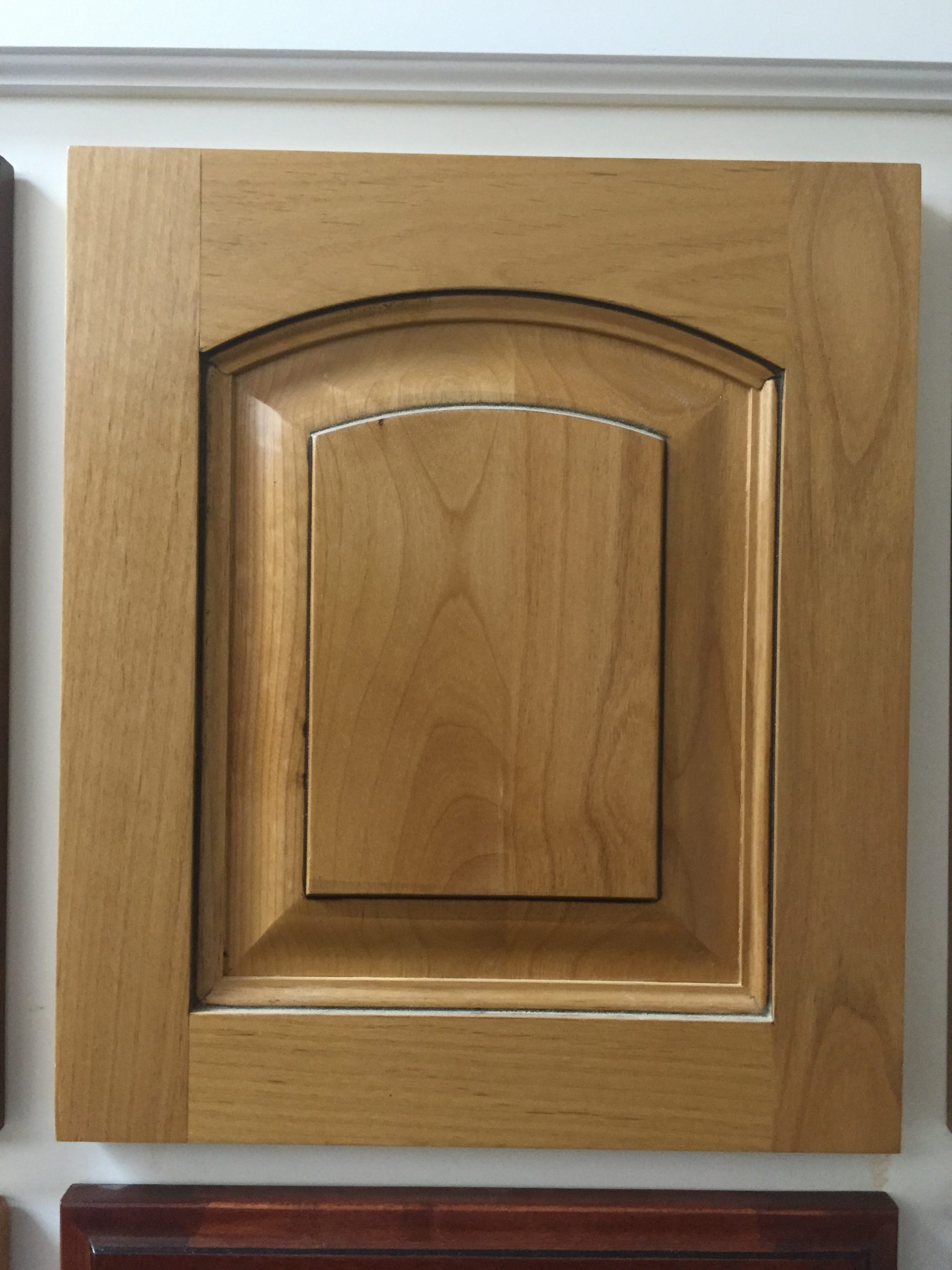 Raised Panel Arch Square Edge-Alder-Vanilla Sky + Kelly Brown Detail ...